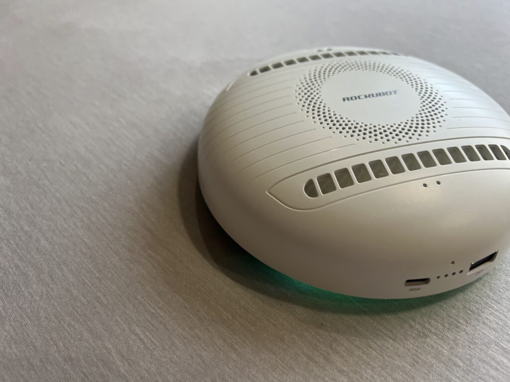 ダニ対策に革命！「ROCKBOT」で快適生活を手に入れたユーザーの声 | ROCKUBOT JAPAN 公式HP｜全自動除菌ロボット「ロックボット」